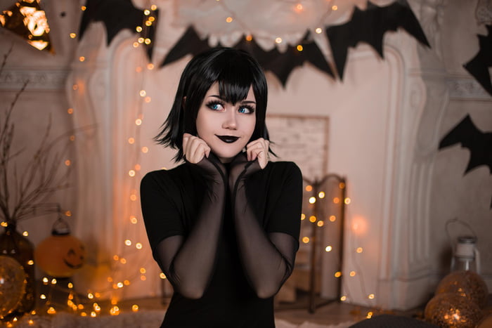 Mavis Dracula by Anastasia Komori - 9GAG