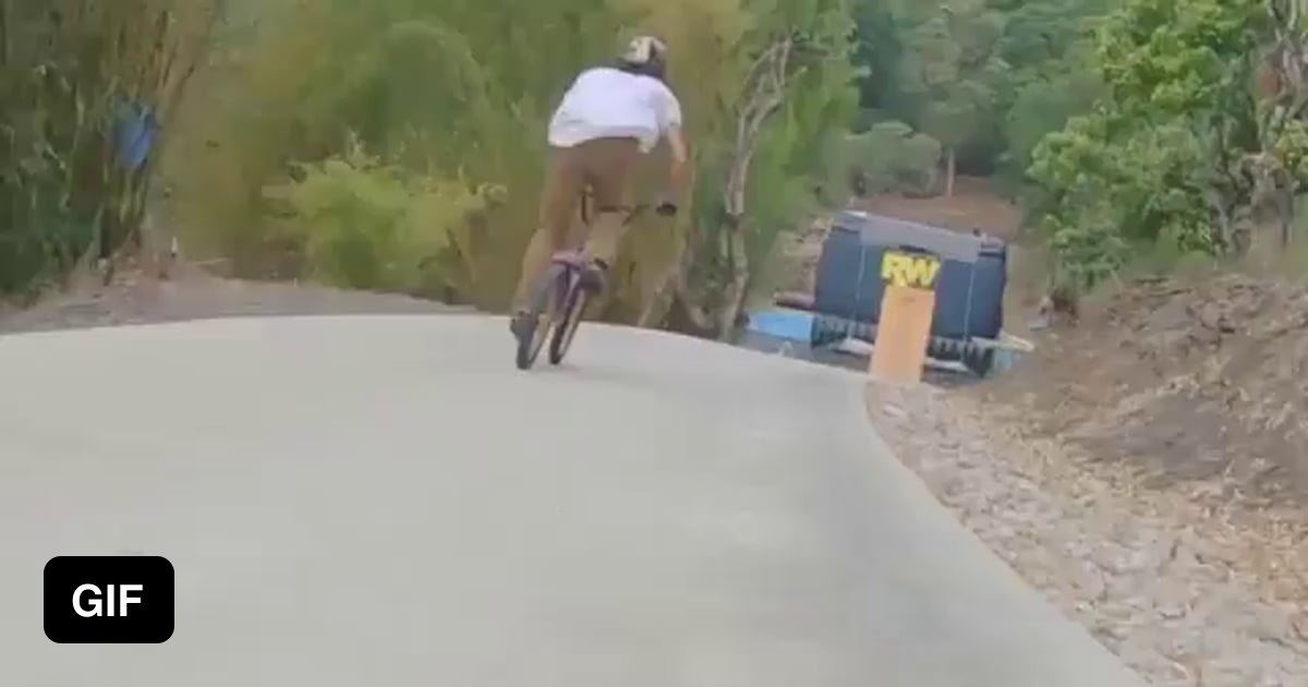 Quadruple backflip - 9GAG