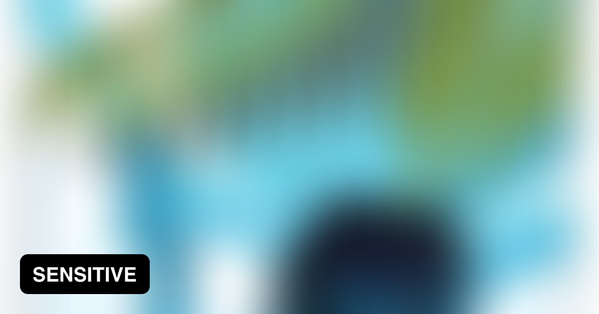 A nice shady spot on the beach (Suoiresnu) - 9GAG