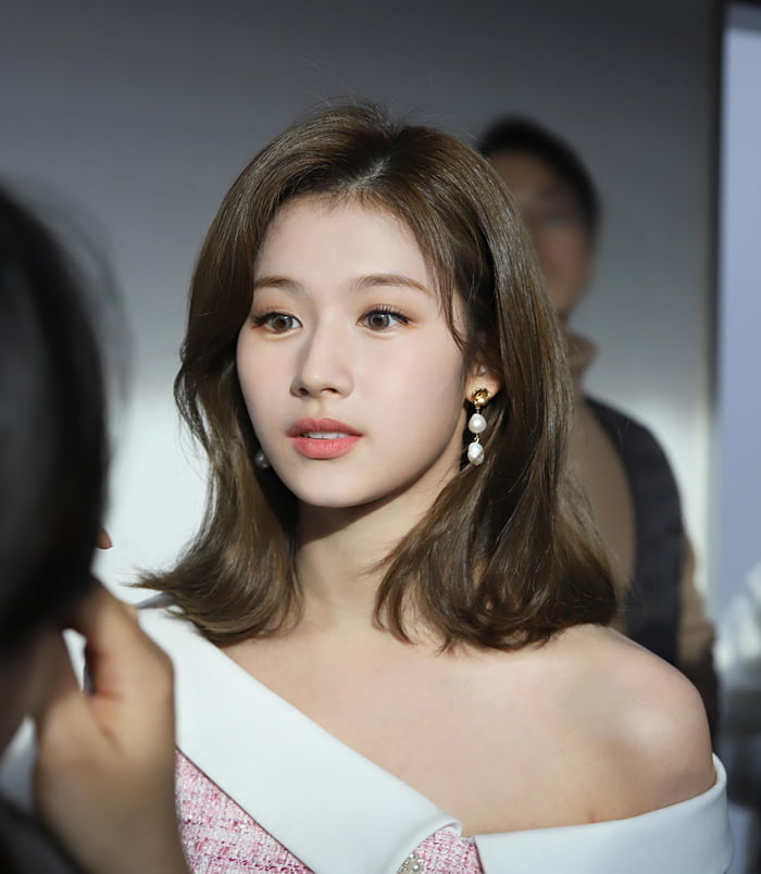 A really HD Sana! - 9GAG