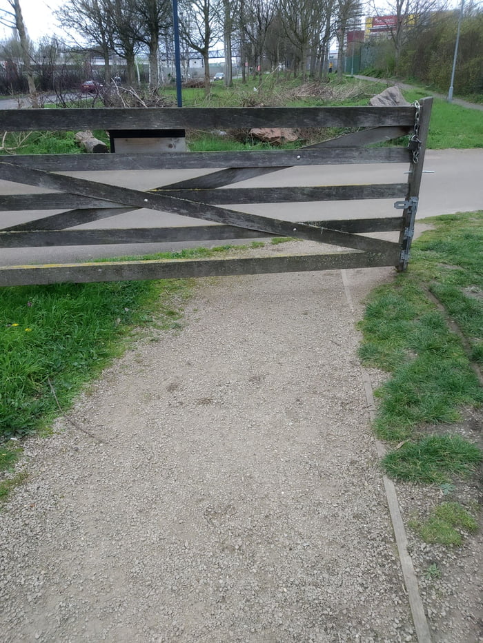 Looks like I've got to find another way round - 9GAG