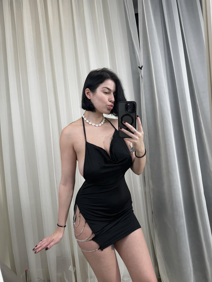 Every girl should have a little black dress - 9GAG