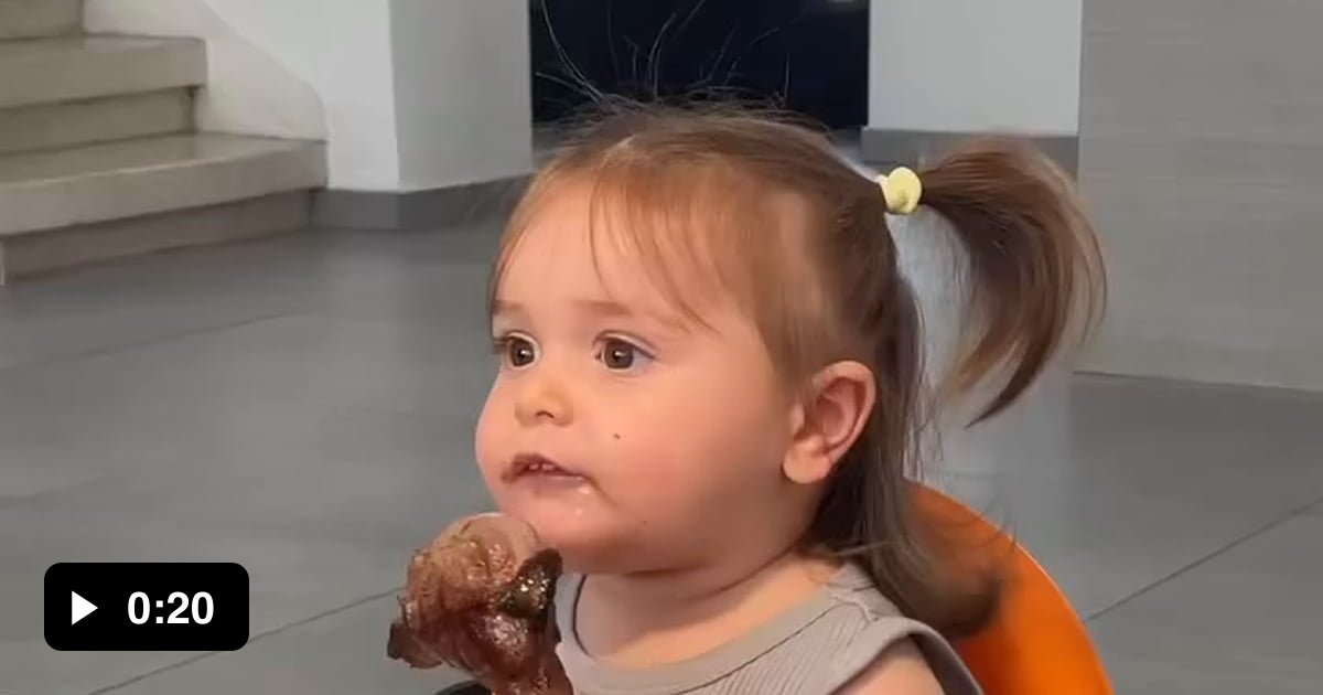 Food is the key to happiness for this little one - 9GAG