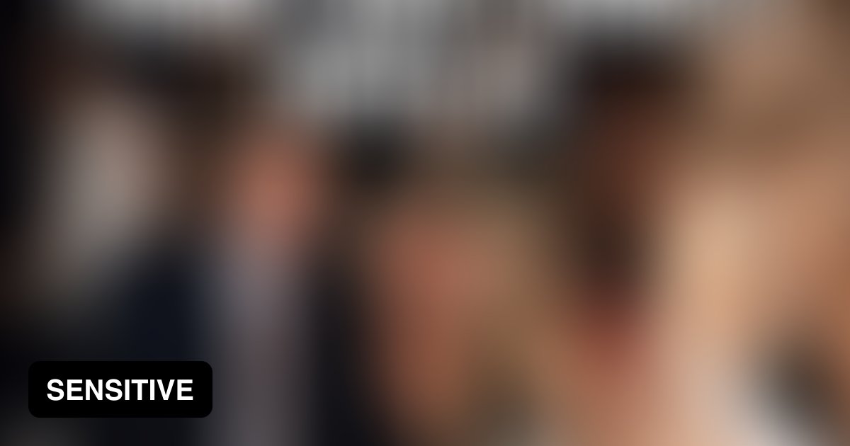 Remember when Elon and trump fought? That was just last week lol - 9GAG