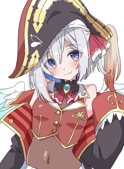 Kanata trying out Marine's look - 9GAG