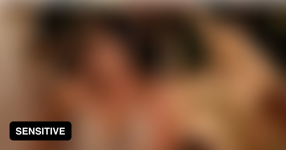 Miranda Cosgrove's Sexy Bikini Body - 9GAG