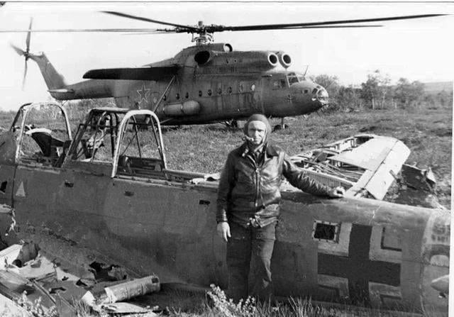 Pilot from the 332nd Guards Transport-Combat Helicopter Regiment, of ...