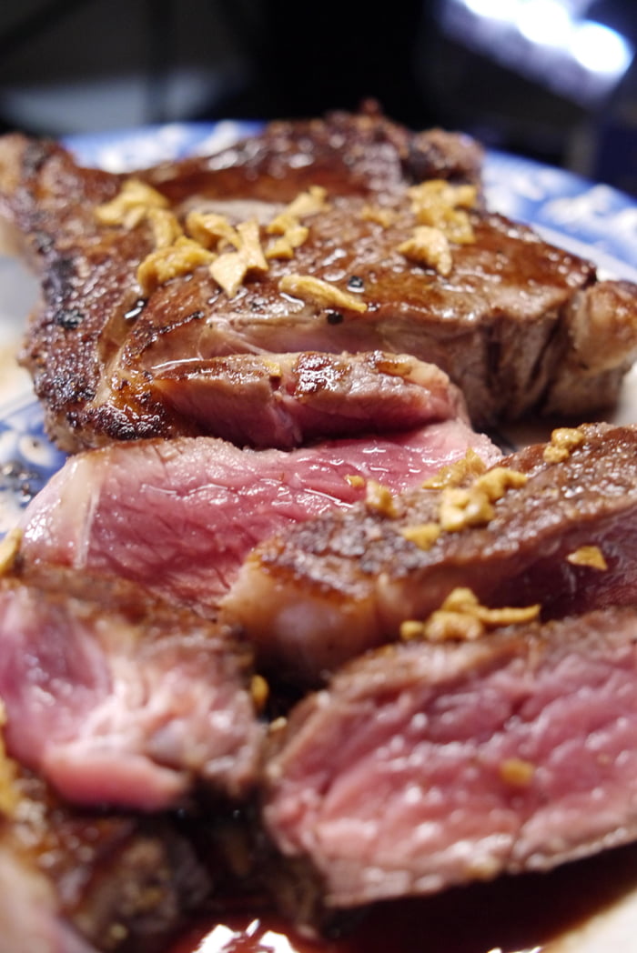 Chef's Press/Steak Weights are a Game Changer for Pan Searing. - 9GAG