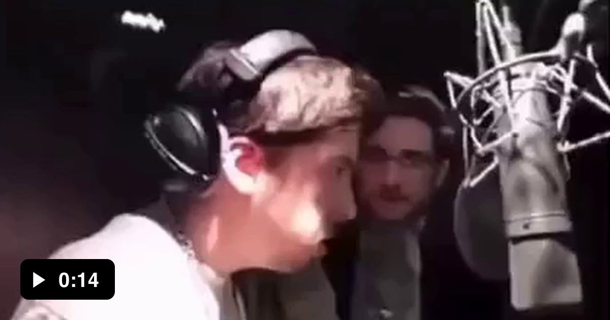 Please learn how to crop - 9GAG