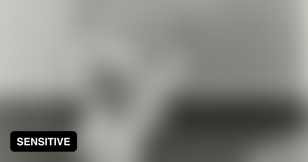 1950s bombshell actress/singer Mamie Van Doren turns 94 today. Here she ...