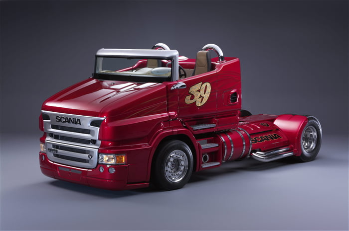 The Scania R999 "Red Pearl", made by Svempa Bergendahl. Story behind it ...