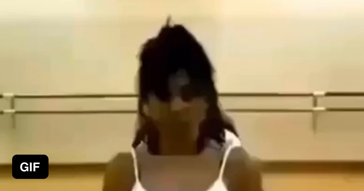 Chinese Hand Synchronization Dance - 9GAG