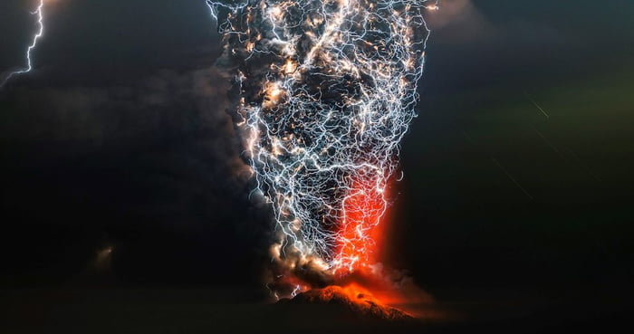 Photographer Francisco Negroni captured this extremely rare moment when ...