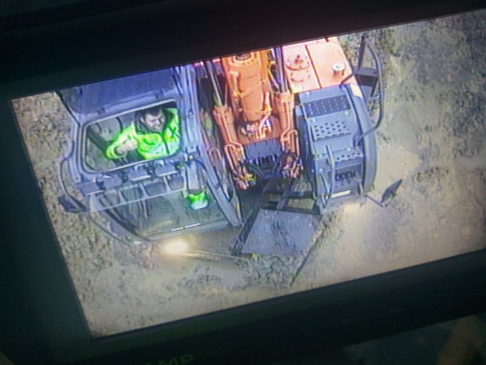 Next level selfie. Construction edition - 9GAG