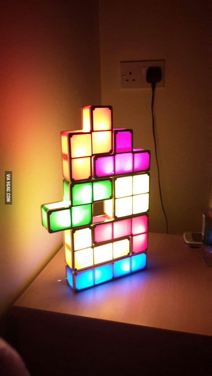 My new Tetris lamp... No way to eliminate all the blocks. - 9GAG
