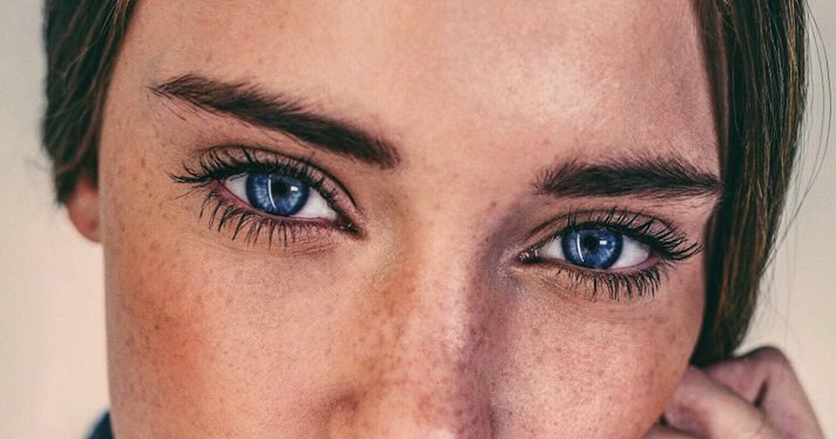 Chloe Blue Eyes - 9GAG