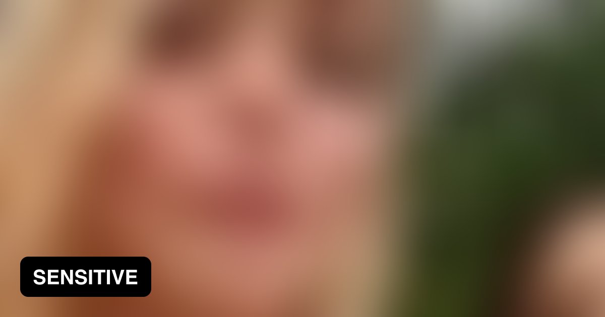 Can anyone help me with the name of this bombshells - 9GAG