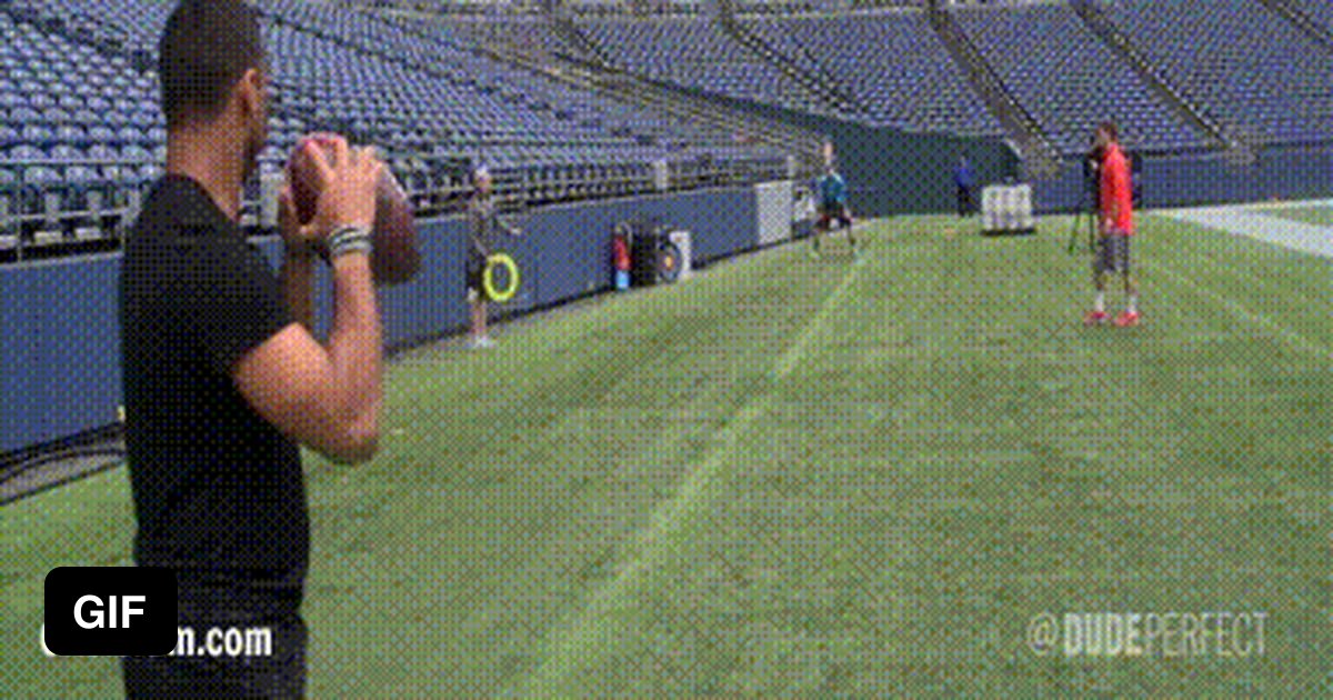 Pretty impressive throwing arm - 9GAG