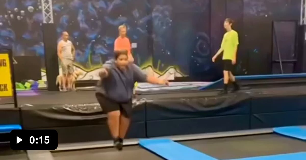 Acrobat with perfect form - 9GAG