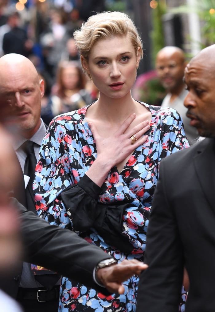 Elizabeth Debicki - 9GAG