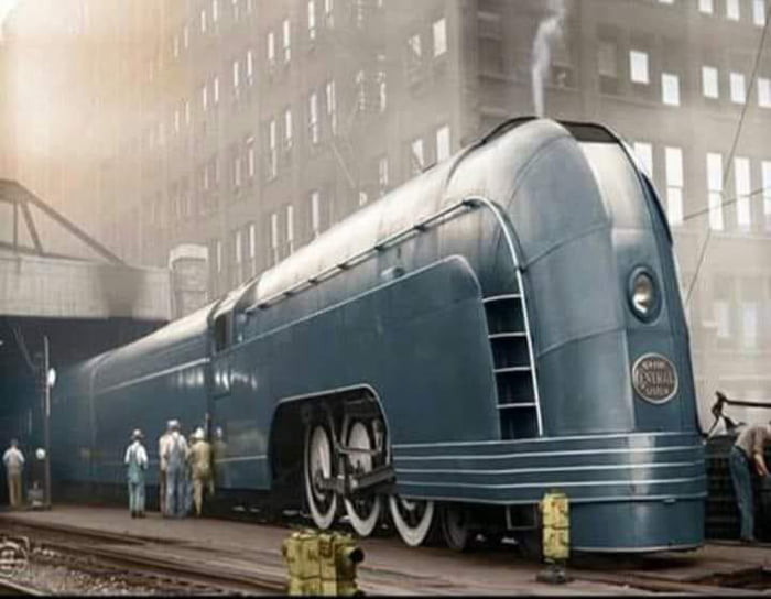 The Mercury train in 1936 Chicago was a beast - 9GAG