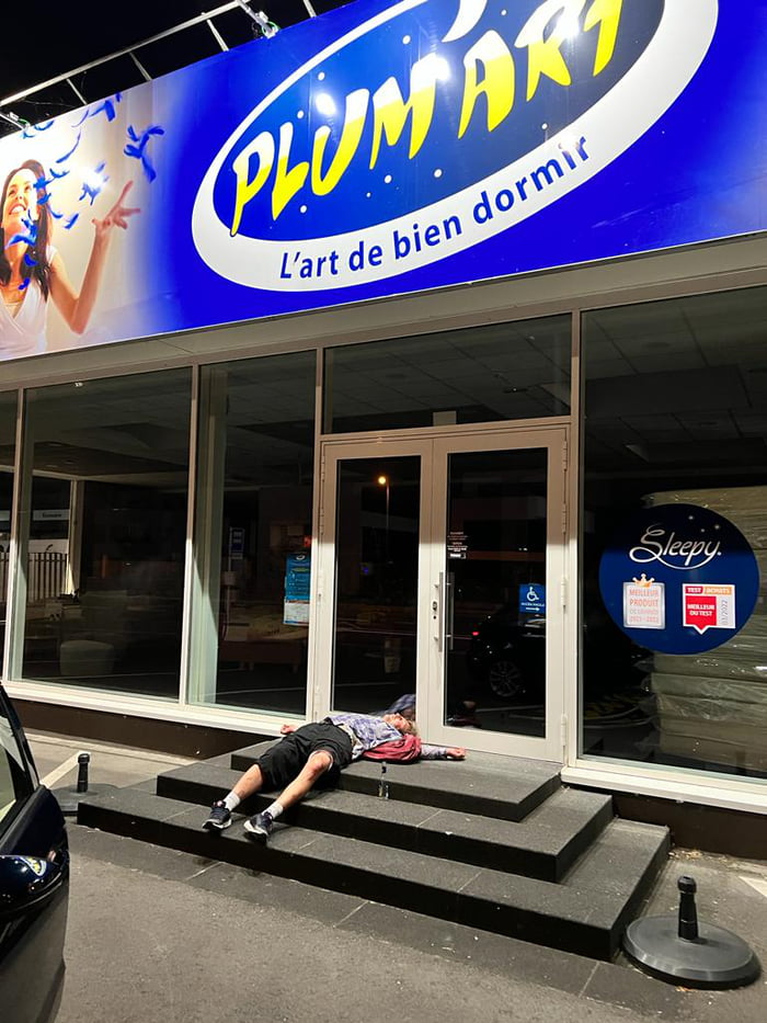 Perfect spot to fall asleep - 9GAG