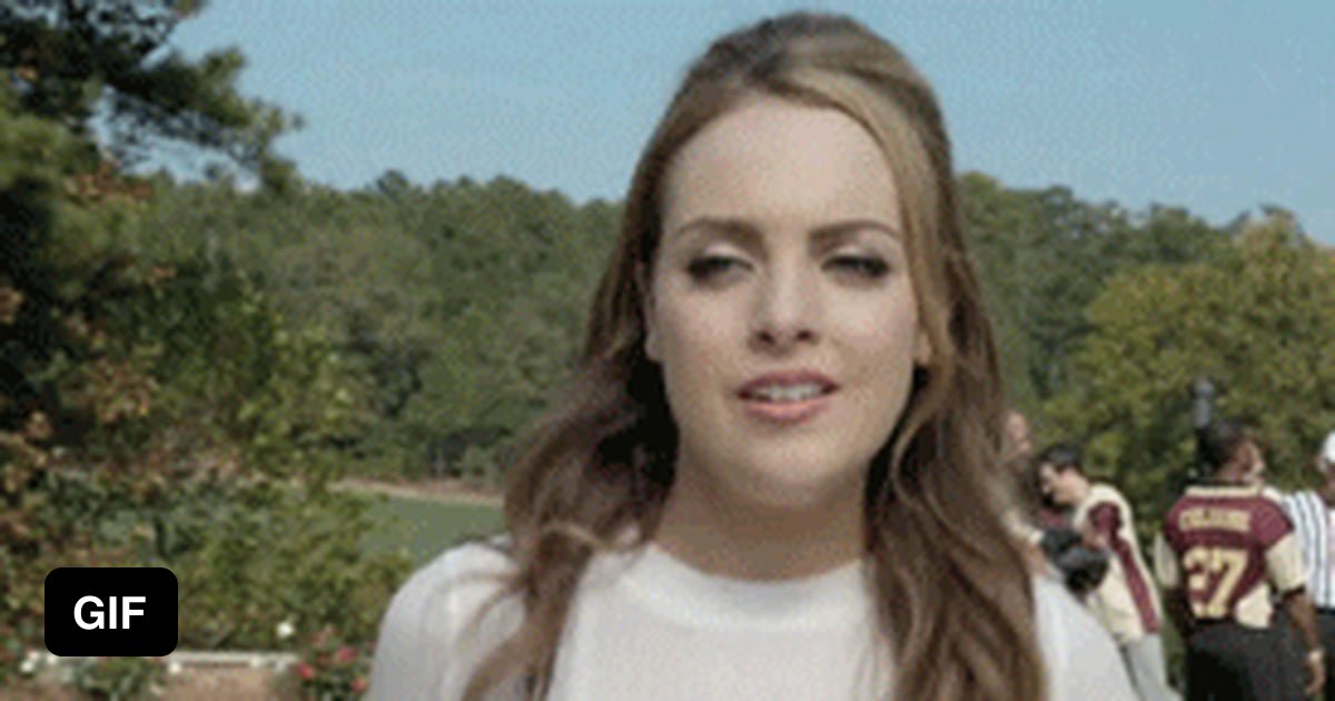 Elizabeth Gillies bounce - 9GAG