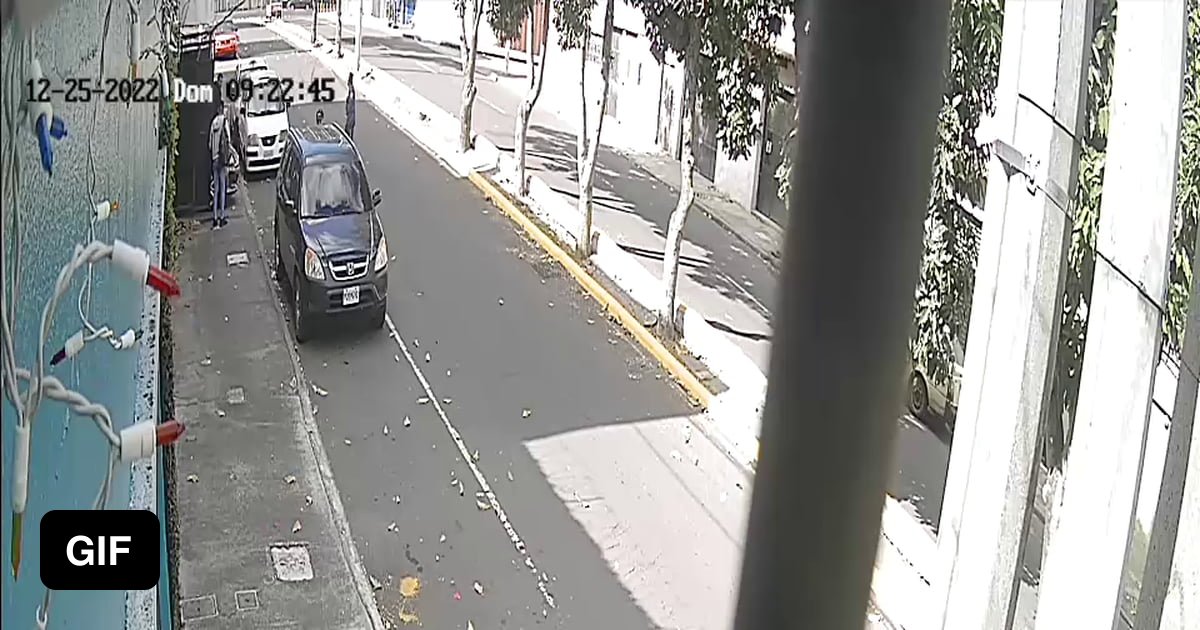 Driving Skills. Guess the driver. - 9GAG