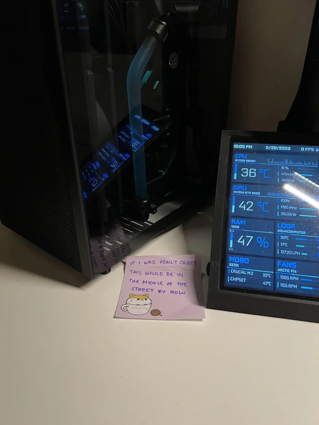 Lad broke up with his girlfriend & saw this note by his computer - 9GAG