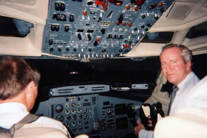 This is Jeffrey Epstein's Ex Pilot Larry Visoski. He flew the 'Lolita ...