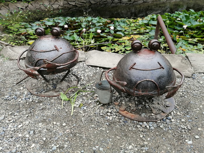 Iron frogs - 9GAG