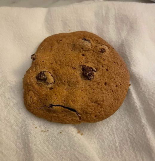 Does anyone here know how to make a sad cookie happy? - 9GAG