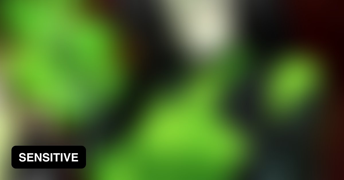 Shego's new toy (Echo Saber) - 9GAG