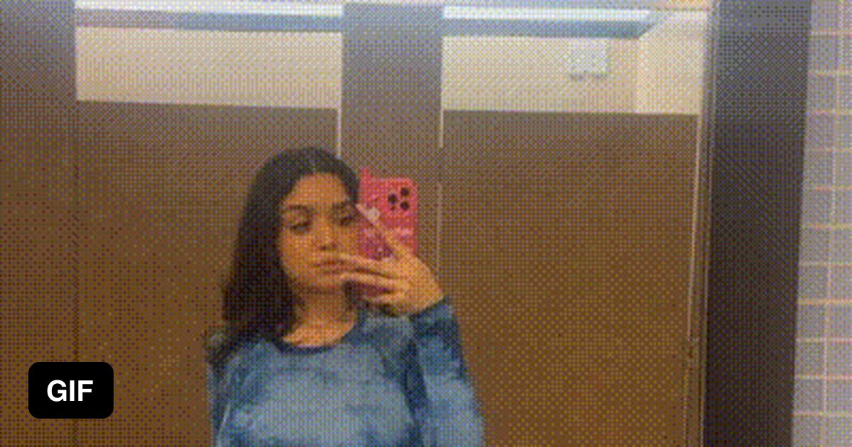 She CANNOT hide them... so cute 🥰 - 9GAG