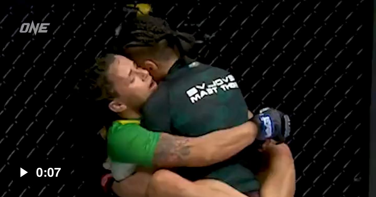 Just got the weirdest boner - 9GAG