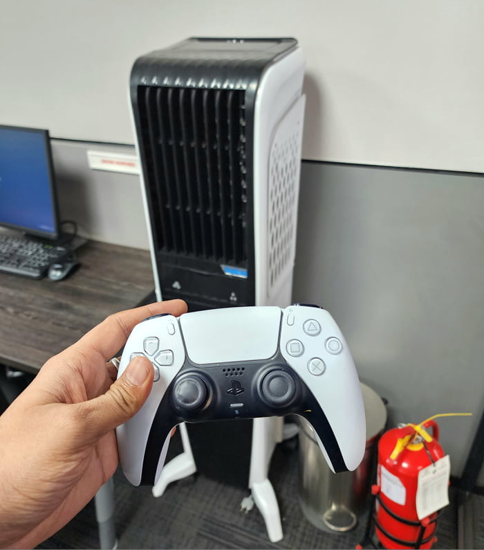 The PS5 Pro design has been leaked, and it looks way 'COOLER' - 9GAG