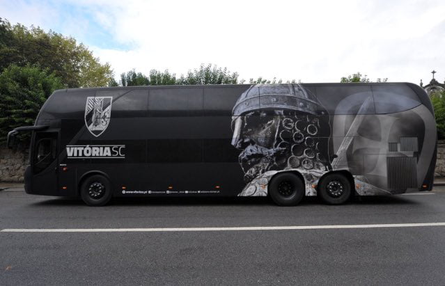 This football (real football) team bus is just beautiful - 9GAG