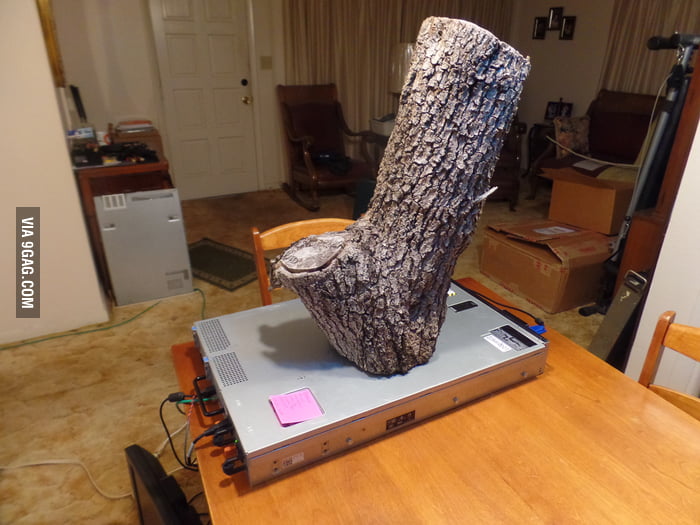 Weird log on my server?! Should I be worried? - 9GAG