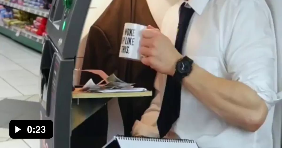 How the cash mechine works - 9GAG