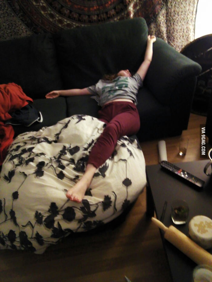 Best position to sleep - 9GAG