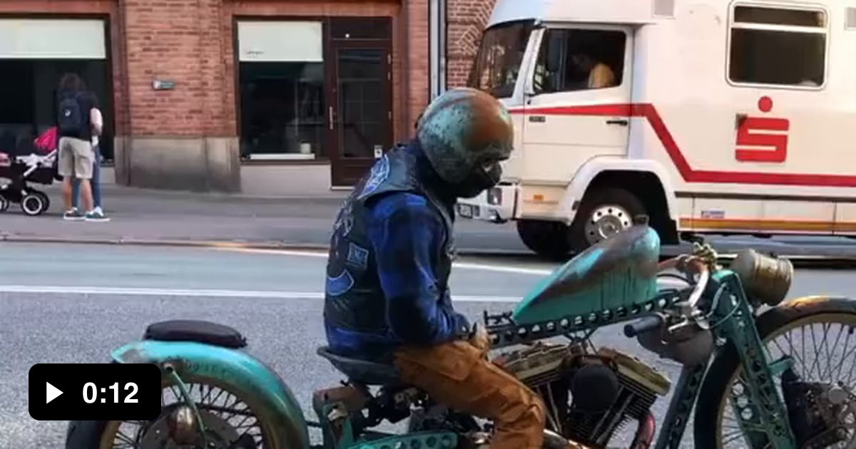 Motorcycle without stand - 9GAG
