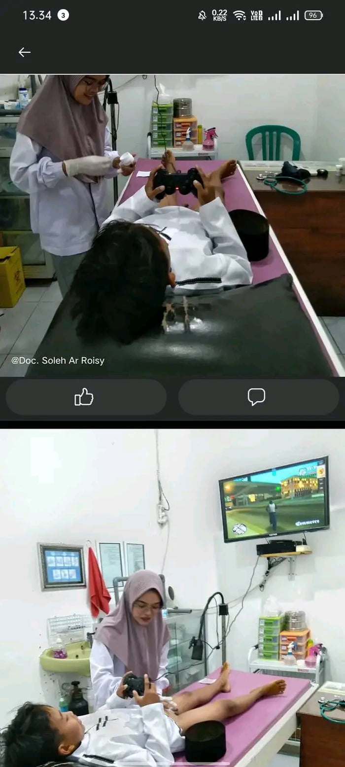 The real gamer. You just play games while being circumsize - 9GAG