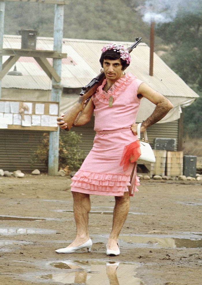Corporal Maxwell Q. Klinger (Jamie Farr), 1980 - 9GAG