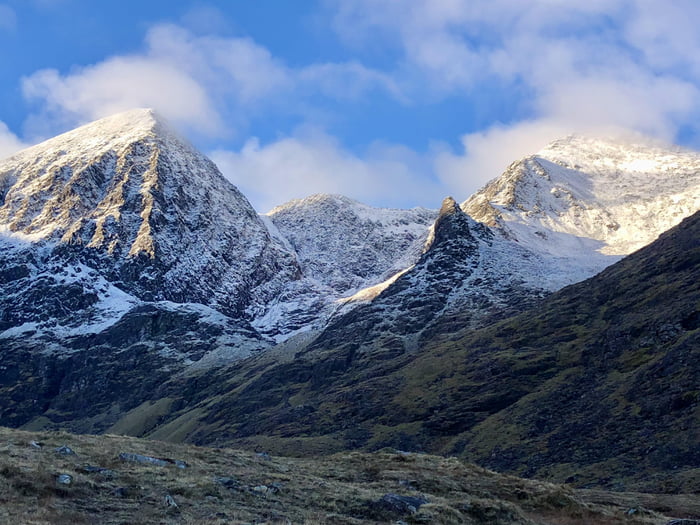 The two highest mountains in Ireland. Carrauntouhill on the left and ...