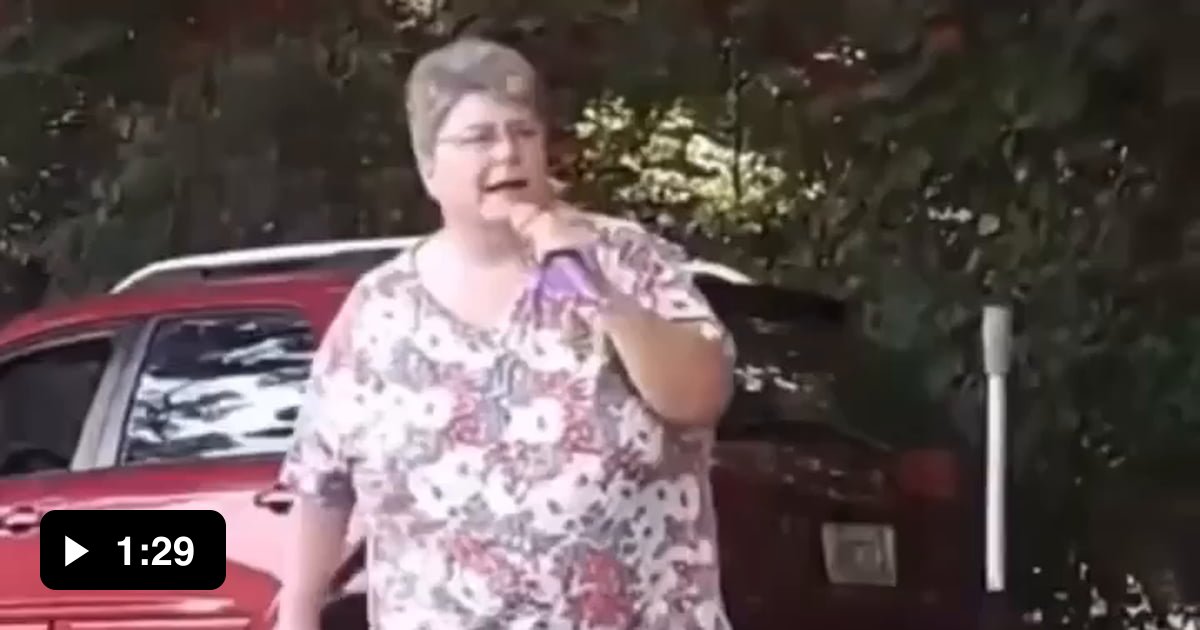 Mrs. Funky White Sista is in the park! - 9GAG