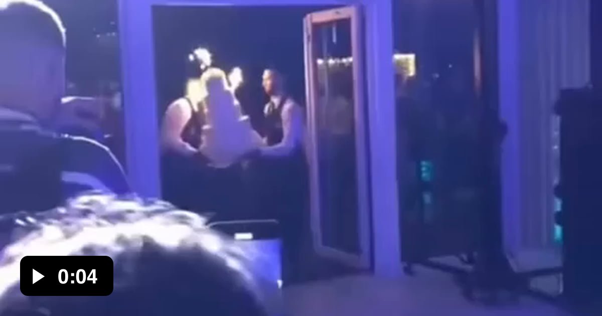 Bride witnesses her cake getting absolutely smashed. - 9GAG