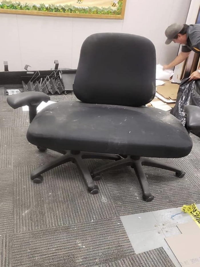 The King Chair - 9GAG