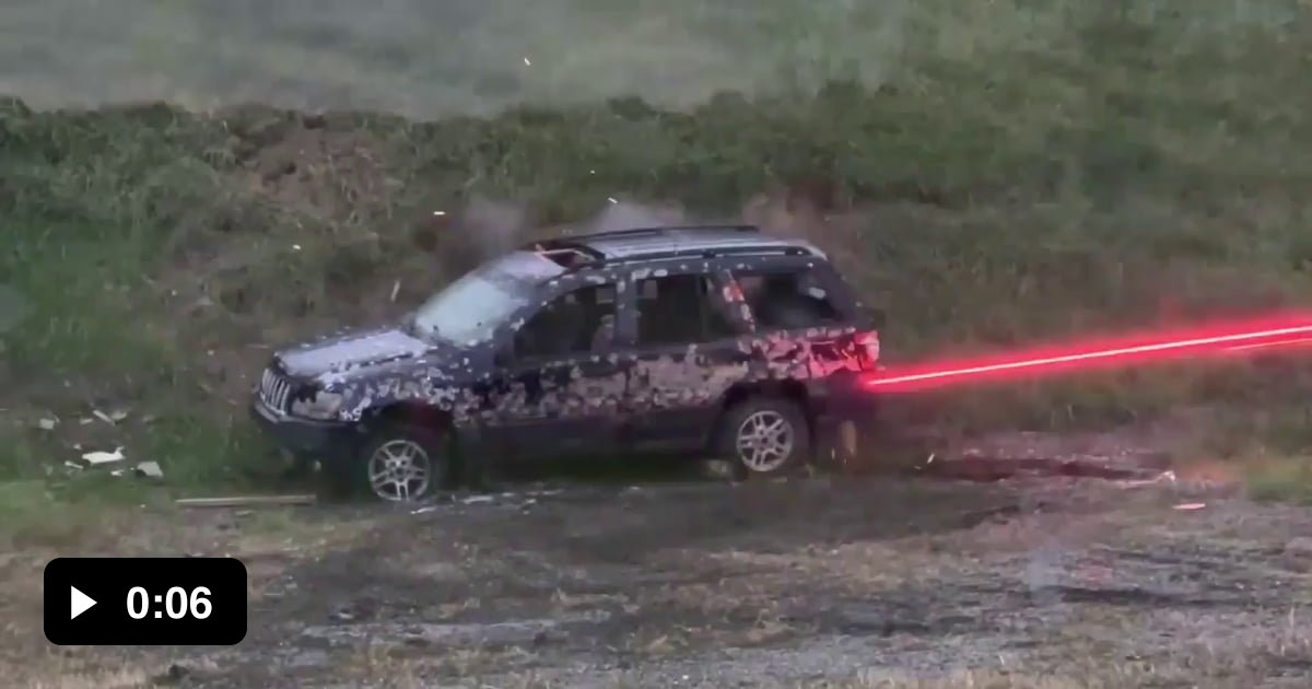 The M134 Mini Gun with tracers looks like a sci-fi weapon - 9GAG