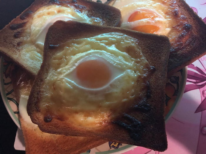 It's just egg on toast... Why... - 9GAG