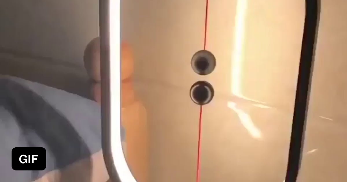 Magic Switch Lamp - 9GAG